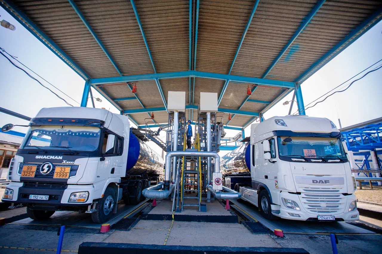 Завод «Caspi Bitum» изнутри